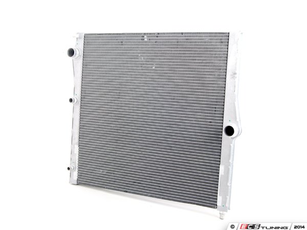 Genuine BMW - 17117576305 - Radiator (17-11-7-576-305)