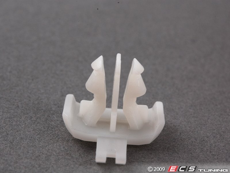 Genuine BMW - 51137893437 - E46 M3 Door Moulding Clamp - Priced Each ...