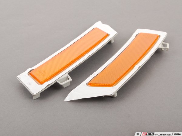 Genuine BMW - 63147274433 - Front Bumper Reflector - Set (63-14-7-274-433)