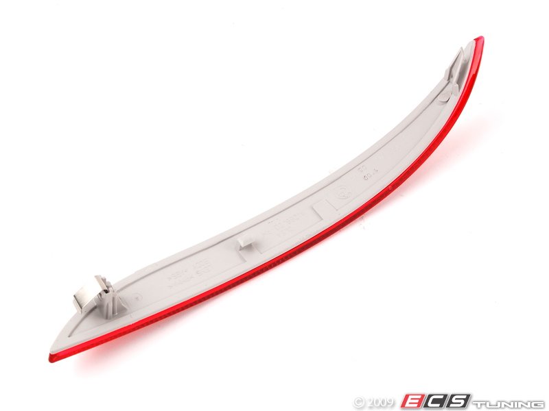 Genuine BMW - 63147183914 - Rear Bumper Reflector - Right (63-14-7-183-914)