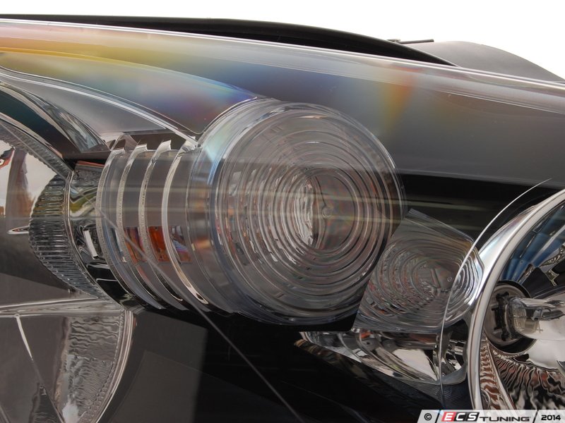 Genuine Volkswagen Audi - 5k0941005cKT - Halogen Headlight Set