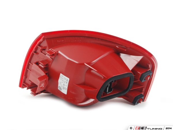Genuine Volkswagen Audi - 3C9945095N - TAILLIGHT (3C9 945 095 N)