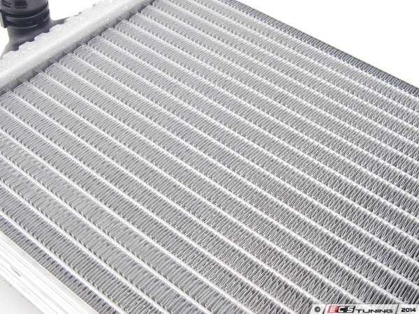 Genuine BMW - 17117600697 - Radiator (17-11-7-600-697)