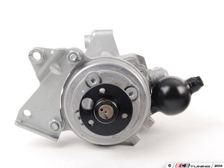 Genuine BMW - 32416776837 - Power Steering Pump (32-41-6-776-837)