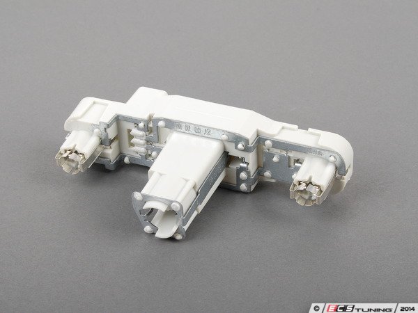 Genuine Volkswagen Audi - 3C8945257B - Bulb holder - priced each (3C8 ...