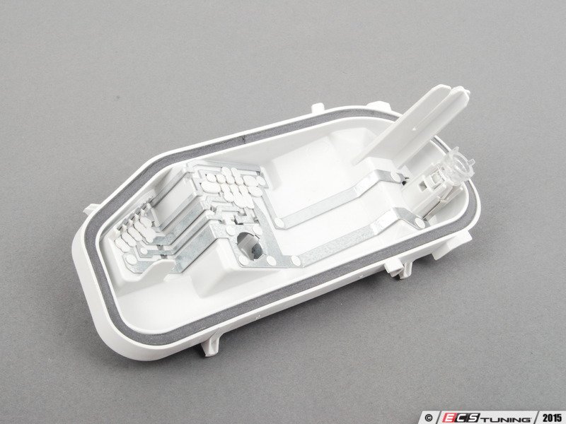 Genuine Volkswagen Audi - 4F5945222B - BULBHOLDER (4F5 945 222 B)