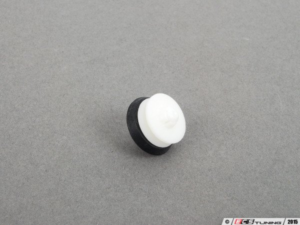 Genuine Volkswagen Audi - 8Z0868243 - CLIP (8Z0 868 243)