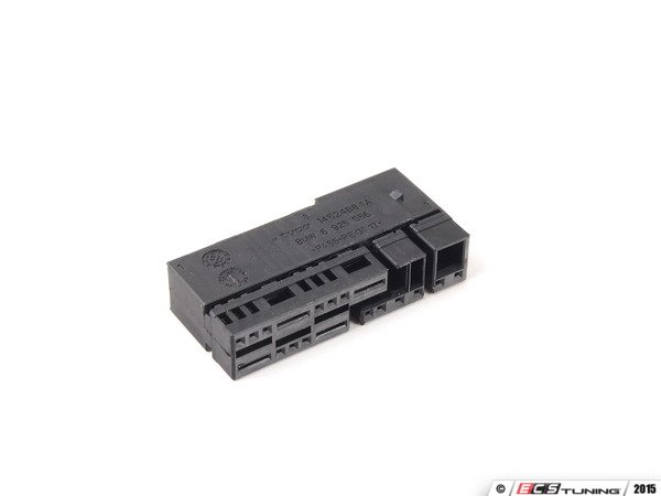 Genuine BMW - 61136925556 - SOCKET HOUSING (61-13-6-925-556)