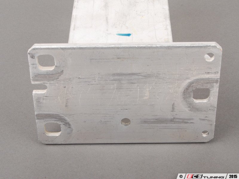 Genuine Volkswagen Audi - 8K0807133D - Front Impact Beam Bracket - Left ...