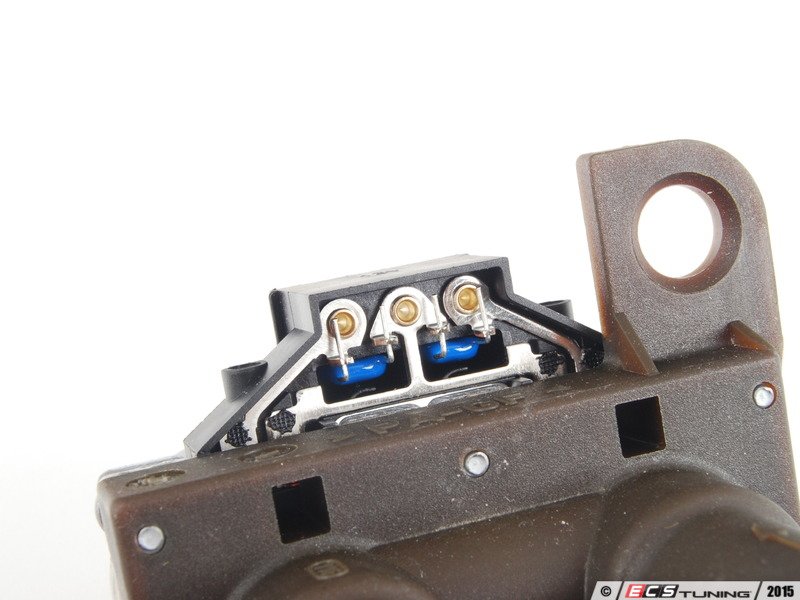 Genuine Mercedes Benz - 0018303284 - ACC Dual Valve