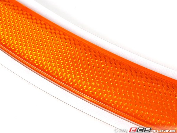 Genuine BMW - 63147162314 - Front Bumper Reflector - Right (63-14-7-162 ...
