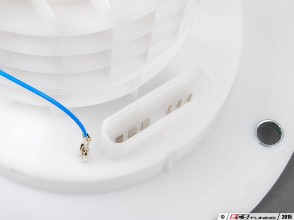 Genuine Mercedes Benz - 1714700000 - FUEL FILTER UNIT