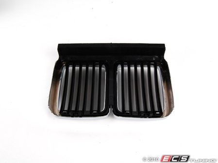 Genuine BMW - 51131945877 - Kidney Grille Assembly (51-13-1-945-877)