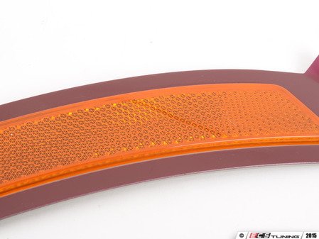 Genuine BMW - 63147847205 - Front bumper reflector - left (63-14-7-847-205)