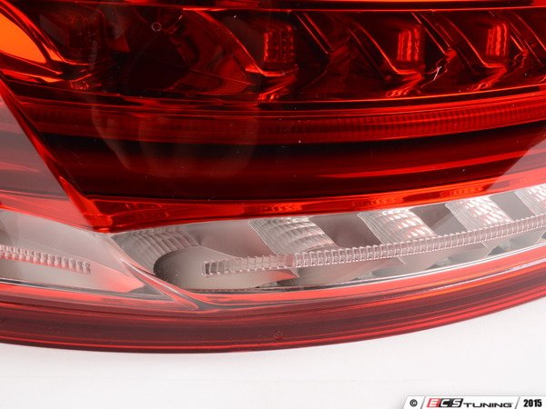 Genuine Mercedes Benz - 2129060757 - REAR LAMP CO
