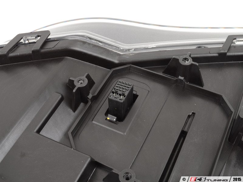 Genuine BMW - 63127165986 - Bi-Xenon Headlight Housing - Right (63-12-7 ...