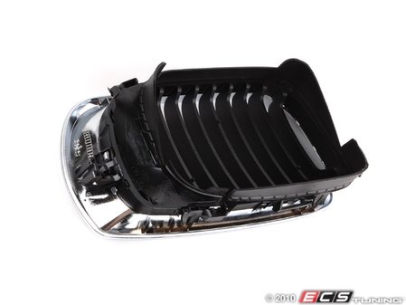 Genuine BMW - 51137030546 - Kidney Grille - Right (51-13-7-030-546)