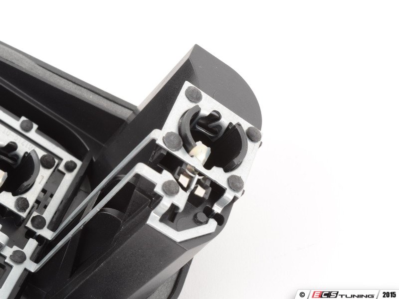 Genuine Volkswagen Audi - 5N0945257D - Bulb holder - left outer (5N0 ...