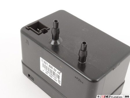 Genuine Mercedes Benz - 2218000248 - Vacuum Pump