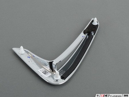 Genuine BMW - 51747294826 - Side Fender Grille - right (51-74-7-294-826)