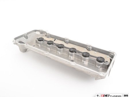 Genuine BMW - 11127521086 - valve Cover (11-12-7-521-086)