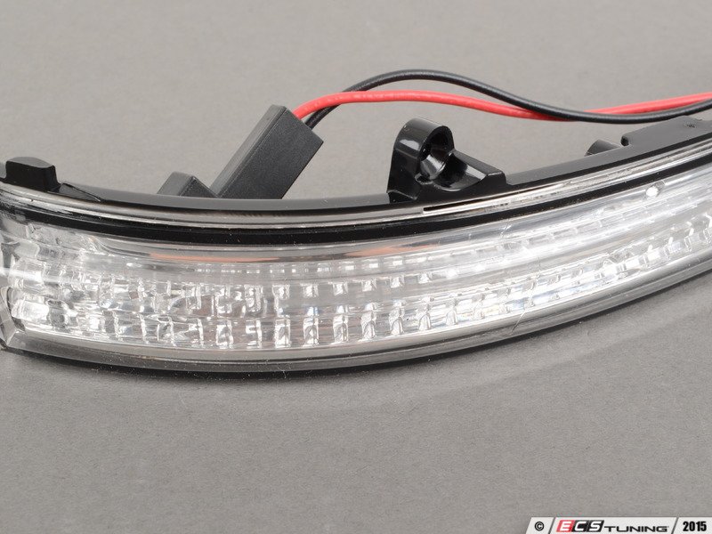 Genuine Volkswagen Audi - 5Z0949102 - TURNSIGNAL (5Z0 949 102)