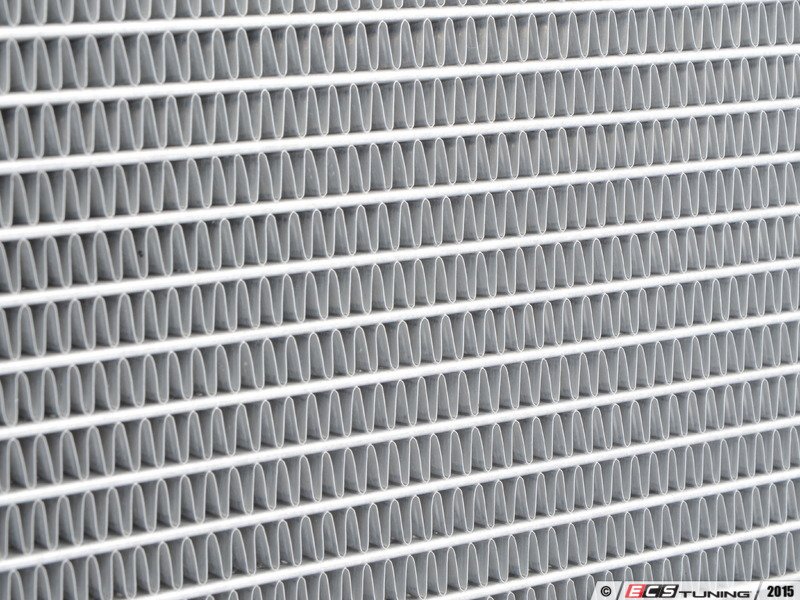 Genuine Volkswagen Audi - 4G0145804D - Supercharger Radiator - Center ...