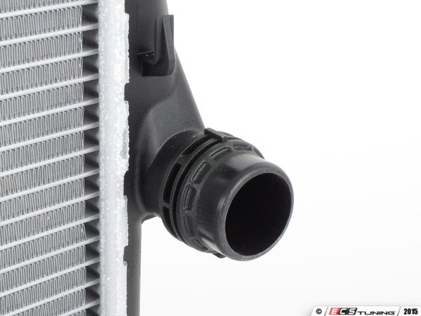 Genuine BMW - 17117551635 - Radiator (17-11-7-551-635)