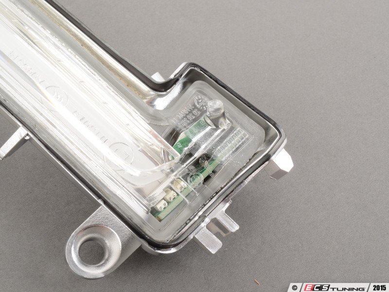 Genuine BMW - 63137280771 - Mirror turn signal - left (63-13-7-280-771)