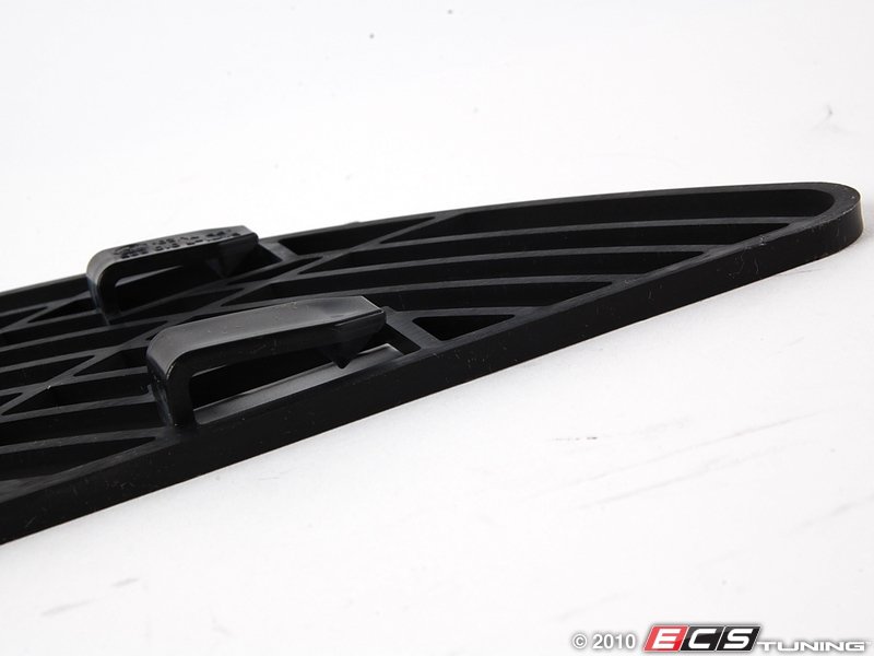 Genuine BMW - 51717010225 - GRILL (51-71-7-010-225)