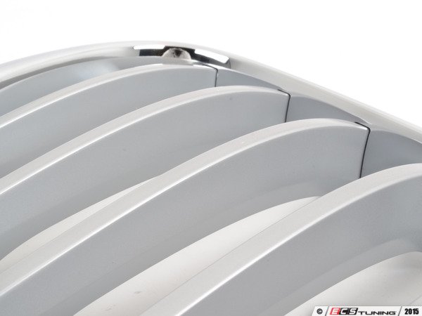 Genuine BMW - 51137367422 - Grille - Front - Right (51-13-7-367-422)