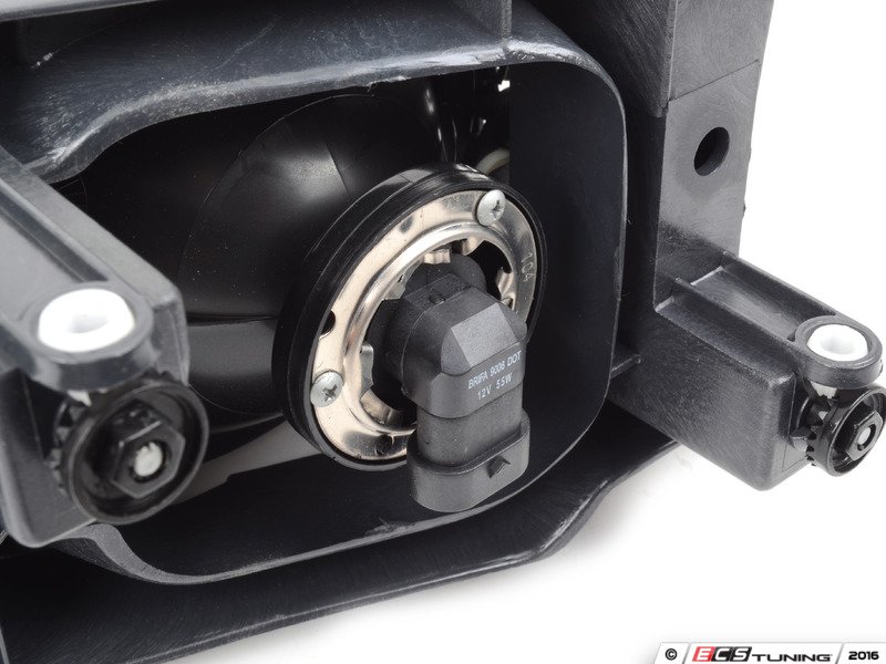 TYC - 63121468866 - Headlight Assembly - Right