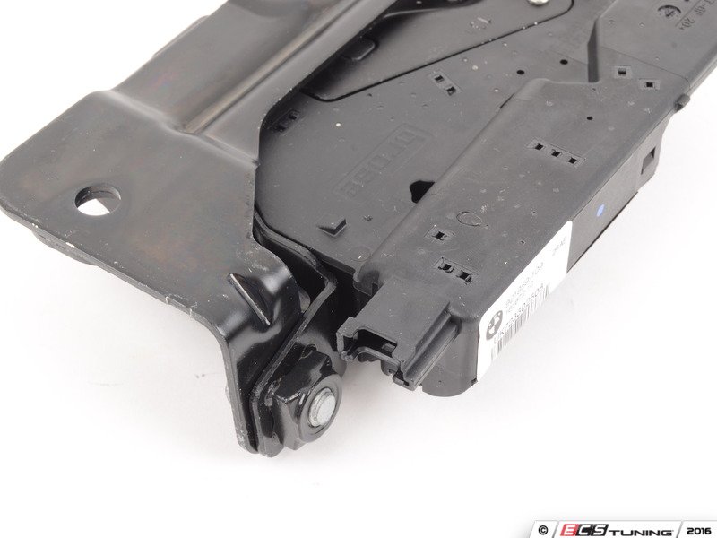 Genuine BMW - 51247233025 - LOCK (51-24-7-233-025)