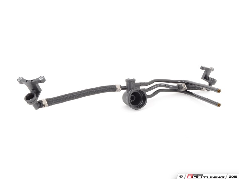Genuine BMW - 13537664858 - FUEL DISTRIBUTOR (13-53-7-664-858)