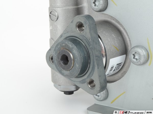 Genuine BMW - 32416756582 - Power Steering Pump - LF-30 (32-41-6-756-582)