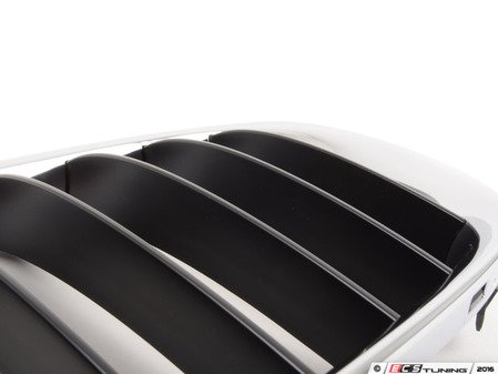 Genuine BMW - 51112993305 - Front Grille - Left (51-11-2-993-305)