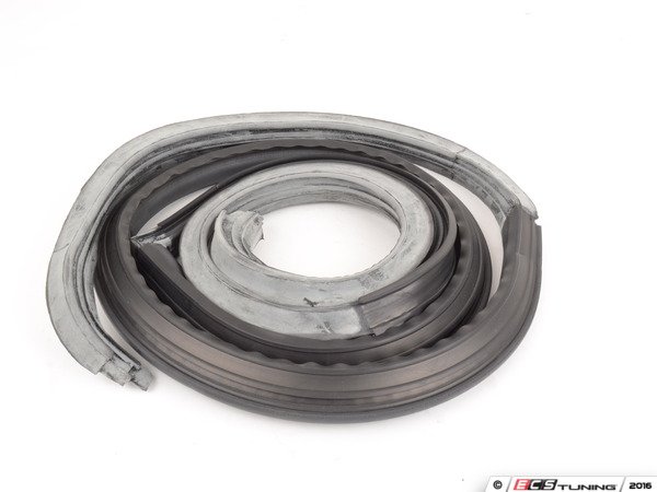 Genuine BMW - 51711808686 - E10 Door Seal - Right (51-71-1-808-686)