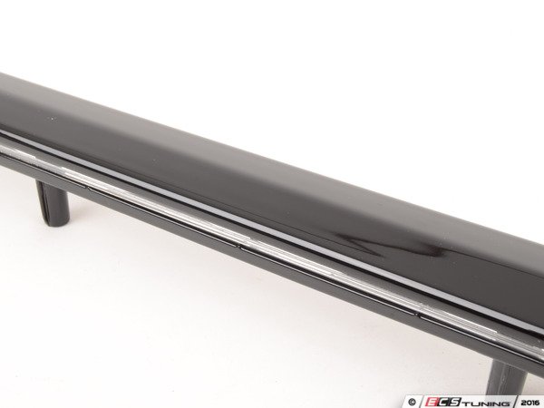 Genuine BMW - 51417389536 - High-Gloss Black Upper Door Trim - Right ...