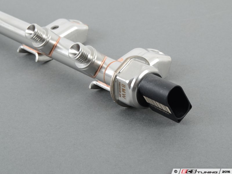 Genuine BMW - 13537575480 - High Pressure Fuel Rail (13-53-7-575-480)