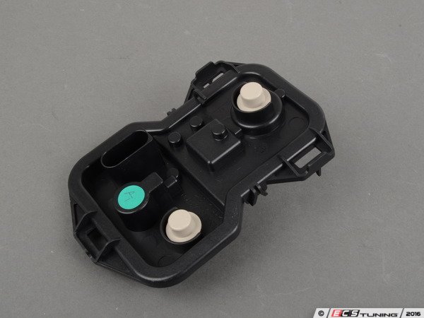 Genuine BMW - 63217390231 - F26 Outer Taillight Bulb Socket - Priced ...