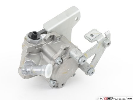 Genuine BMW - 32411097149 - Power Steering Pump (32-41-1-097-149)