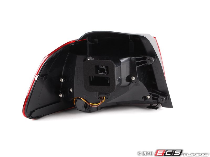 Genuine European Volkswagen Audi - 5K0945096P - LED Outer Tail Light ...