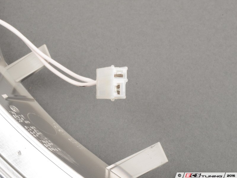 Genuine Volkswagen Audi - 7L6949102C - Front bumper turn signal - Right ...