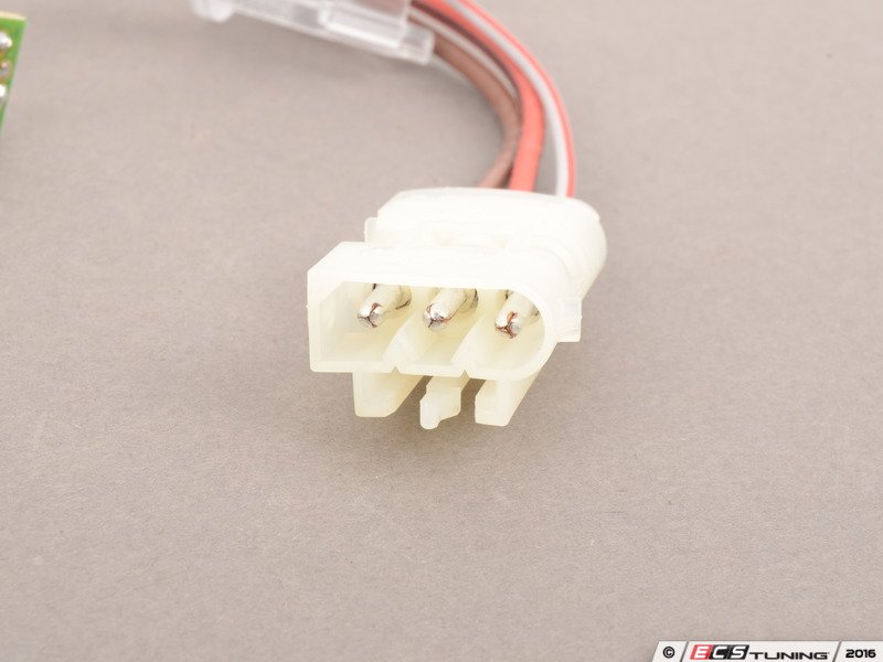 Genuine BMW - 61346977677 - E39 Socket Cigarette Lighter (61-34-6-977-677)