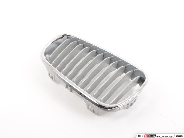 Genuine BMW - 51137295526 - F22 Grille - Right (51-13-7-295-526)