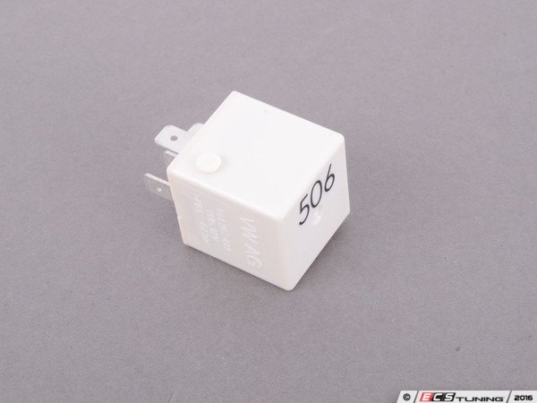 Genuine Volkswagen Audi - 561907413 - RELAY (561 907 413)