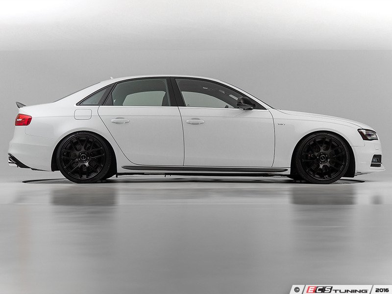 ECS - 018359ECS01A - Audi B8.5 S4 / A4 S-Line Carbon Fiber Rear Diffuser