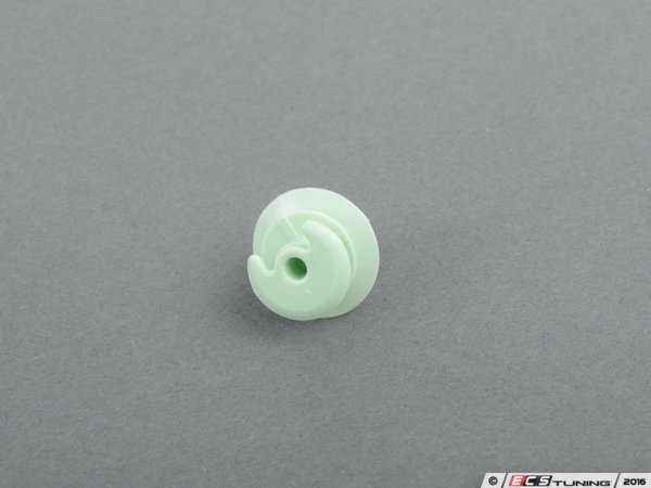 Genuine Mercedes Benz - 0069885778 - CLIP