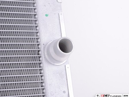 Genuine BMW - 17117594020 - Radiator (17-11-7-594-020)