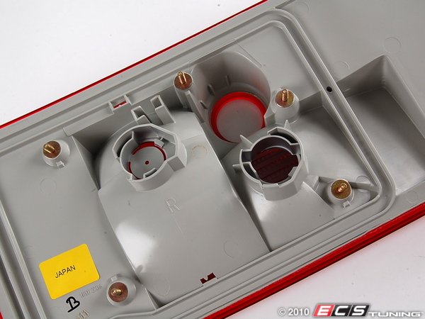 Genuine Volkswagen Audi - 4A0945224B - Inner Tail Light - right - (NO ...